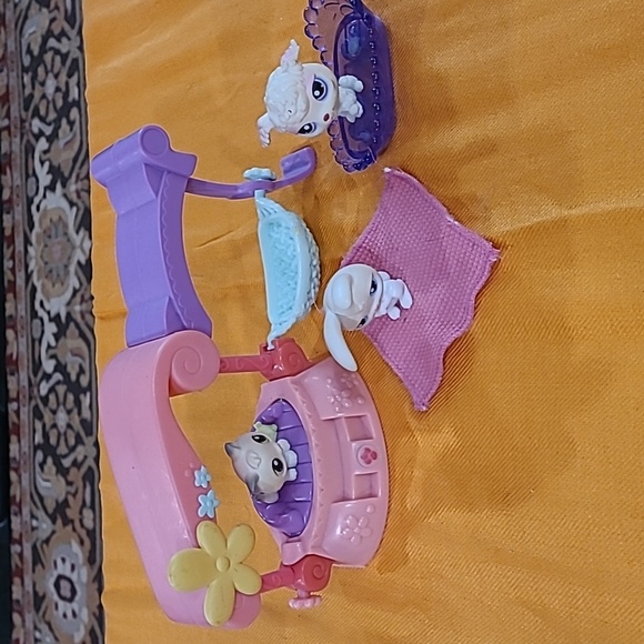 Littlest Pet Shop | Toys | Littlest Pet Shop Fancy Friends Bed Hammock ...